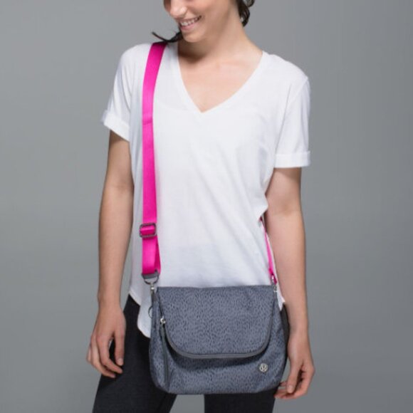 lululemon athletica | Bags | Nwt Lululemon Party Om Bag Dottie Dash ...